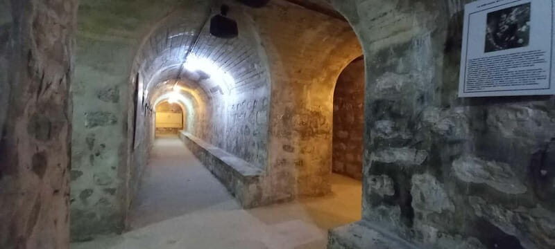 Guided visit to the San Lorenzo Arch, Air Raid Shelter and Mudejar Hall - What’s Included and What to Know
