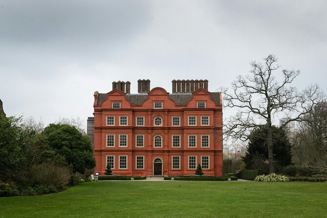 Guided Walking Tour of Royal Kensington in London - Key Points