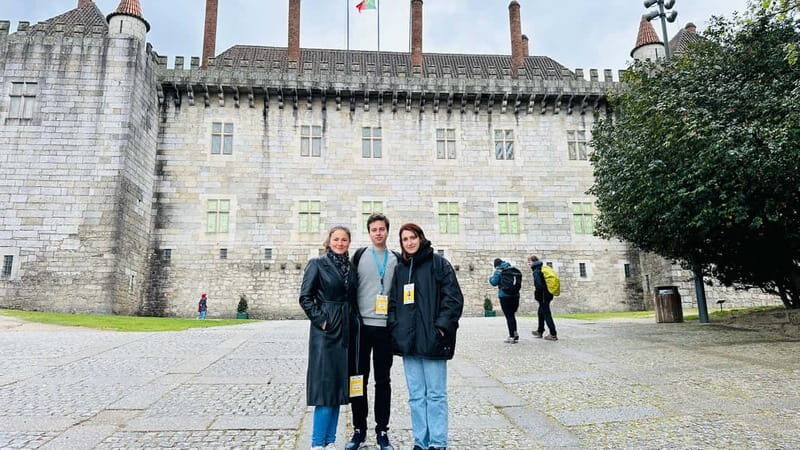 Guimarães Experience - The Guide and Group Experience