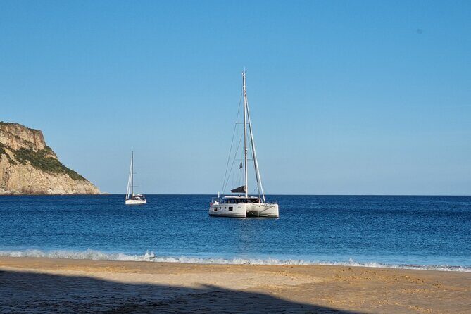 Half Day Catamaran Tour in Algarve - Lagos - An In-Depth Look at the Algarve Catamaran Experience