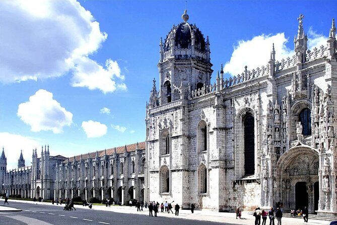 Half-Day Premium Tour of Lisbon - Transportation & Practical Aspects