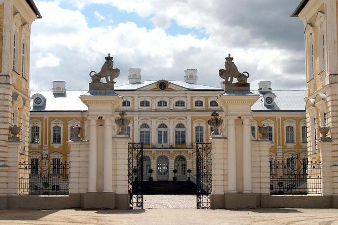 Half-Day Private Trip to Rundale Palace and Garden - The Itinerary: What to Expect
