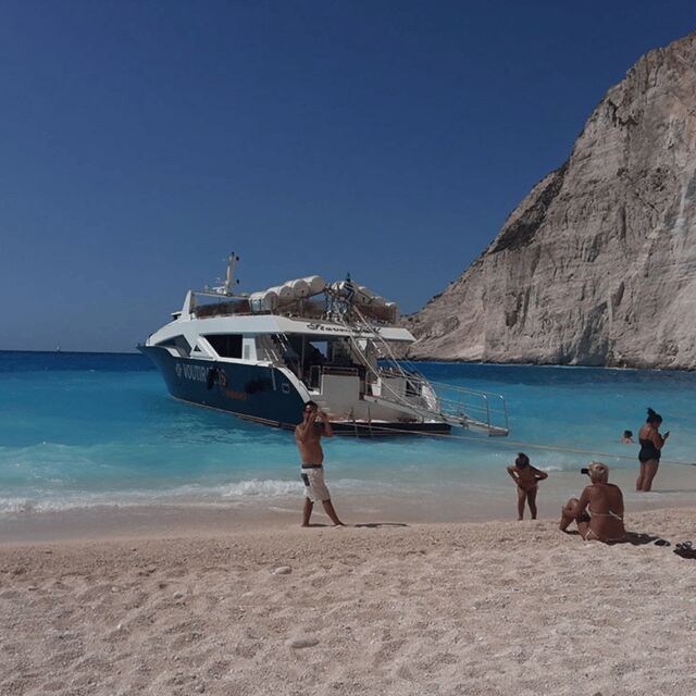 Half-day VIP Cruise: Shipwreck & Blue Caves - Who will love this tour?