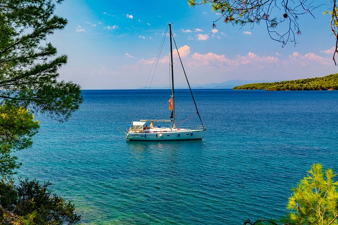 Half Sailing Cruise to secret bays (5 hours) - An In-Depth Look at the Sailing Experience