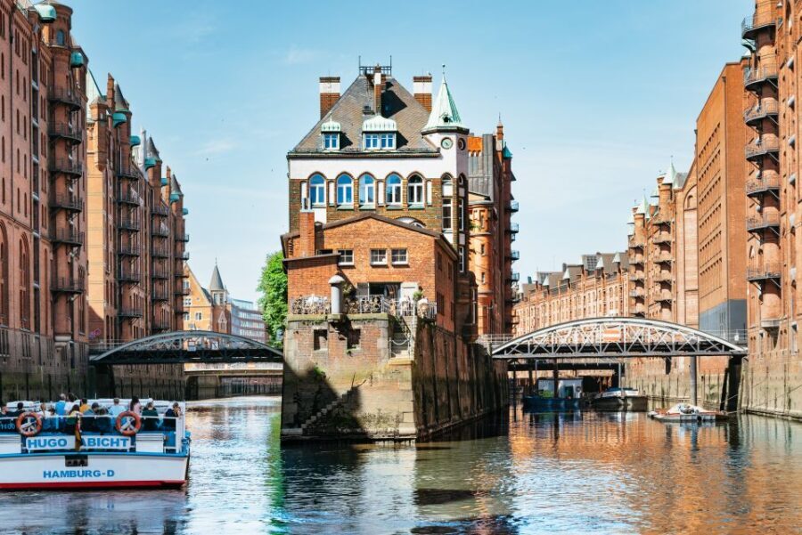 Hamburg: 1.5-Hour Harbor and Speicherstadt Day Cruise - What to Expect: A Step-by-Step Breakdown