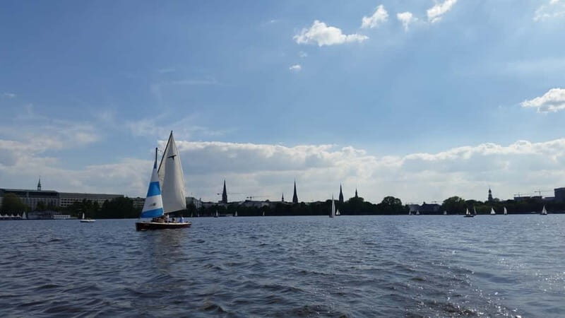 Hamburg: 1.5-Hour Sailing Sightseeing Tour on Aussenalster - Who Will Love This Tour?