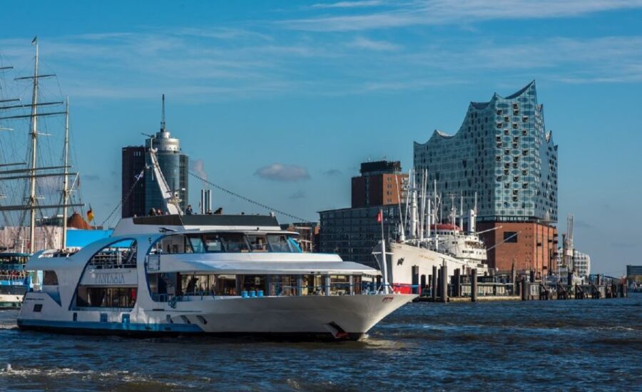 Hamburg: 2-Hour Sightseeing Cruise to Blankenese - Practical Details & Tips for Travelers