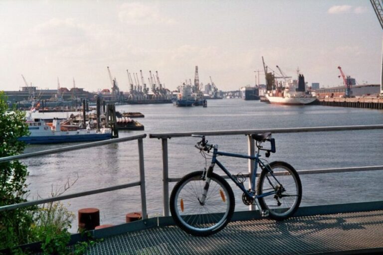 Hamburg: Bike Tour of the Speicherstadt & Old Harbor - The Itinerary in Detail