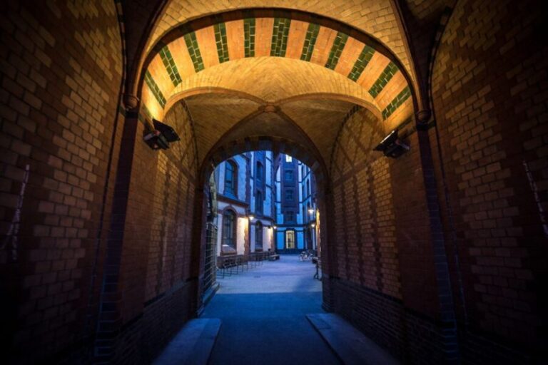 Hamburg: Eerie Speicherstadt Tour - Breaking Down the Itinerary
