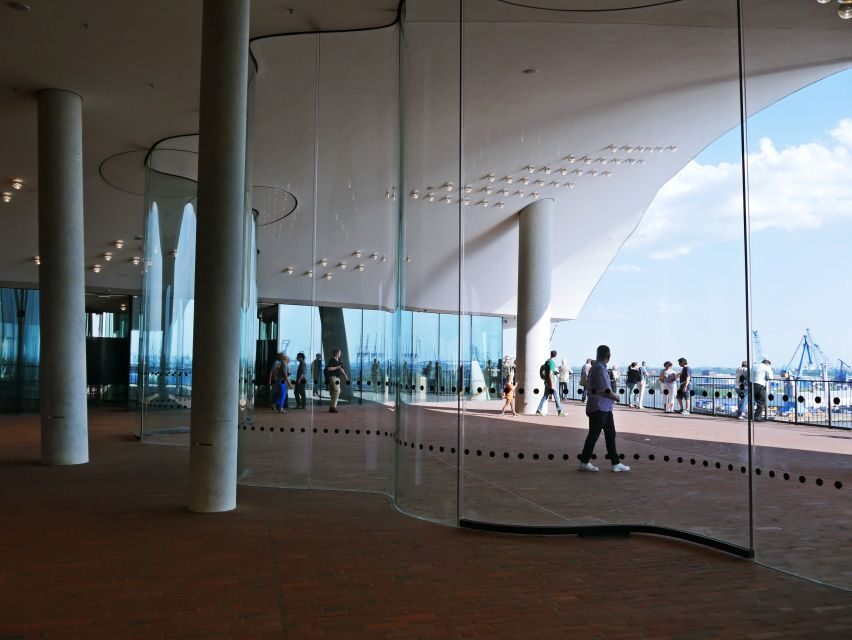 Hamburg: Elphi Plaza Guided Tour with Störtebeker Beer - Authentic Traveler Insights