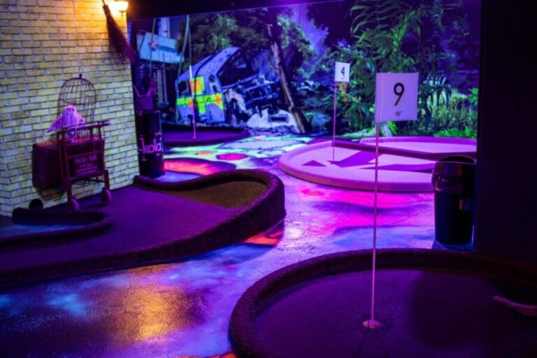 Hamburg: Moviegolf Experience - Who Should Visit?