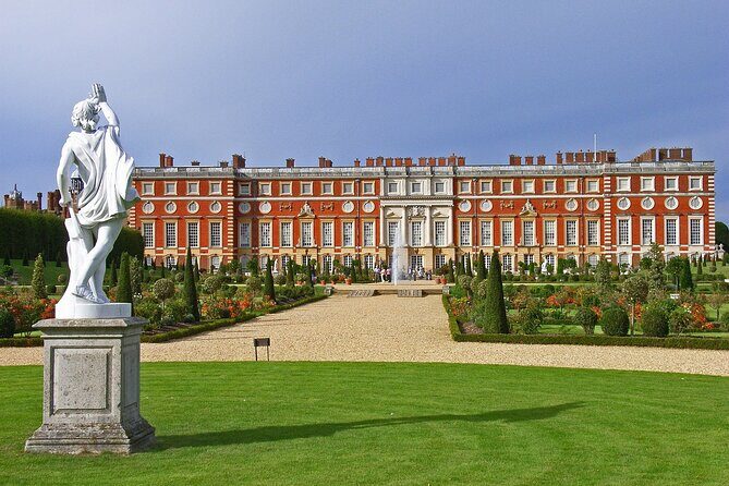Hampton Court Palace, Stonehenge & Roman Bath Private Tour with Passes - Why This Tour Works