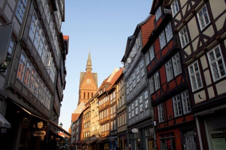Hanover: Night tour with night watchman Melchior - A Closer Look at the Tour Experience