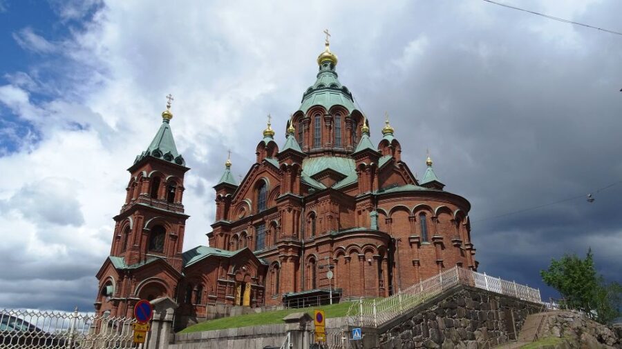 Helsinki: Express Walk with a Local in 60 minutes - The Value Proposition: Price and Practicality