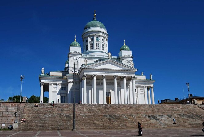 Helsinki Highlights: walking tour with local guide - Stop 1: Senate Square