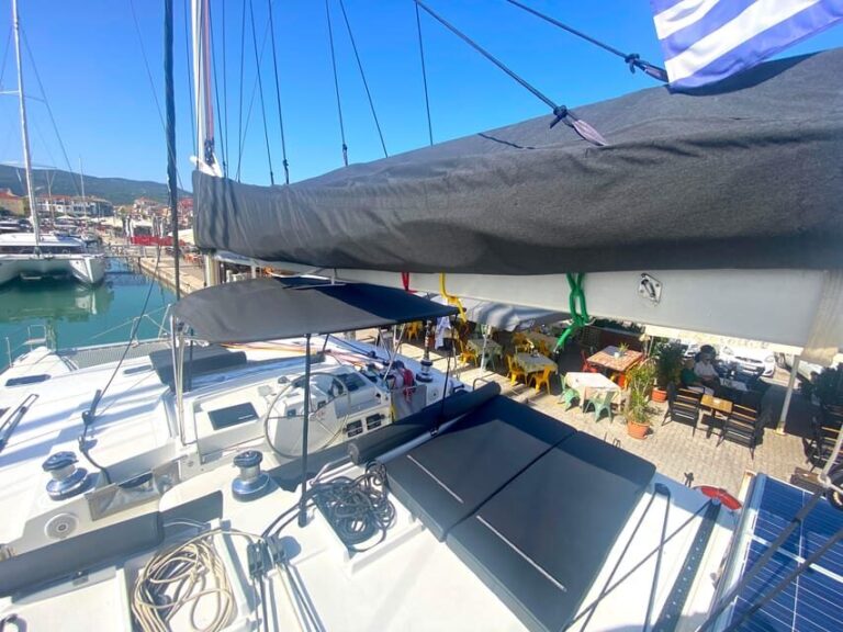 Heraklion: Catamaran Sailing to Dia island - Approaching Dia Island: The Hidden Gem