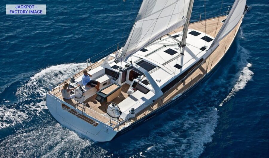 Heraklion: Dia Island Luxury Sailing Trip with Meal & Drinks - The Itinerary Breakdown