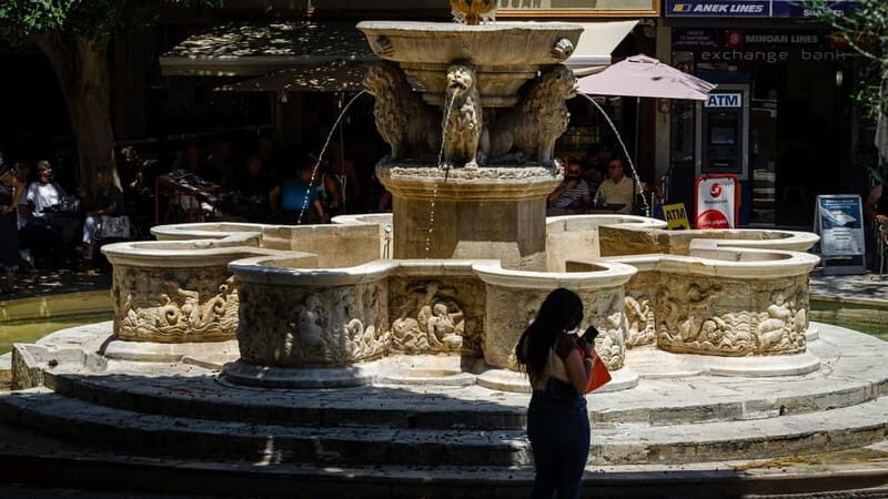 Heraklion: Heraklion Market & CretAquarium *SKIP The Line - Exploring Heraklion and Cretaquarium: A Balancing Act of Fun and Culture