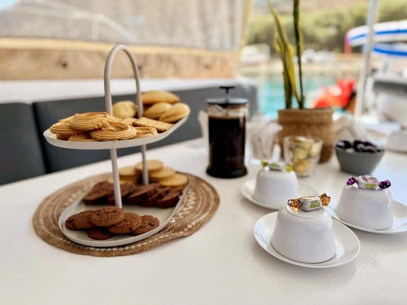 Heraklion Luxury Catamaran to Dia  Chef Lunch & Open Bar - The Vessel & Crew
