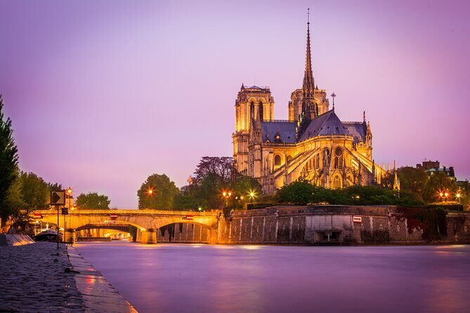 Historic Heart of Paris: Île de la Cité Walking Tour - What To Expect
