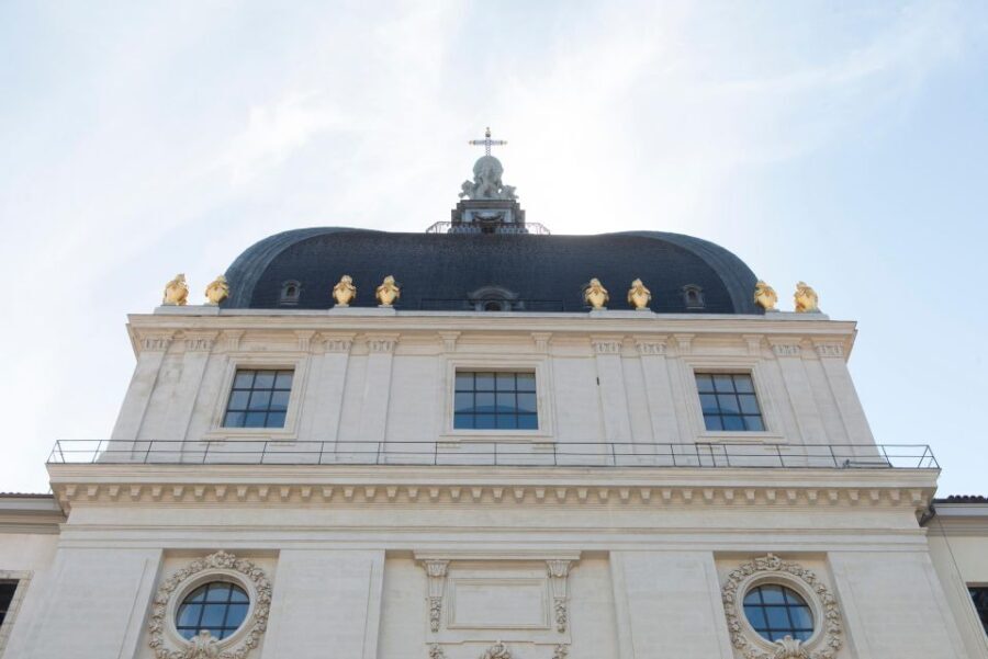 Historical and naughty tour of Lyon in french - Who Should Consider This Tour?