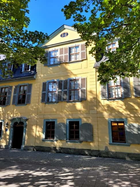 Historical tour of Weimar, Goethe's city in French - The Heart of Weimar: A Guided Tour That Connects Past and Present