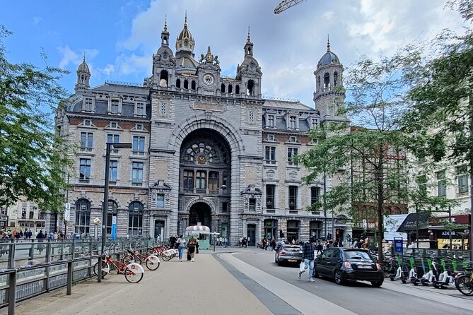 Historical Walking Tour in Antwerp Old City - Key Points