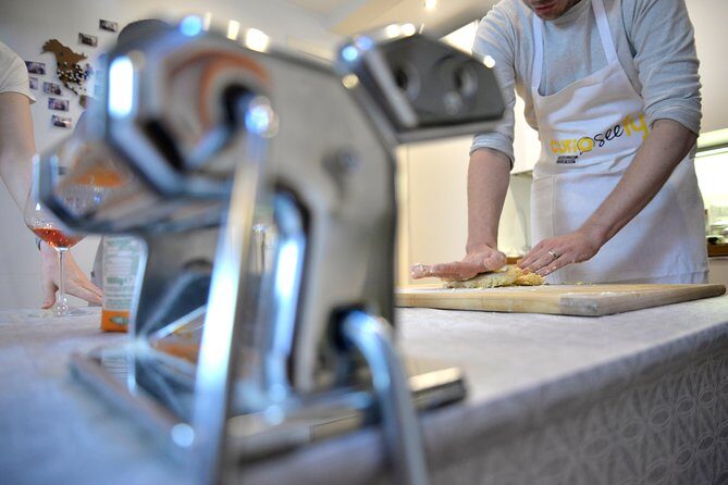 Home Cooking Class in Rome:Colorful Gnocchi & Gnocchi alla Romana - What to Expect: Step Into a Roman Kitchen