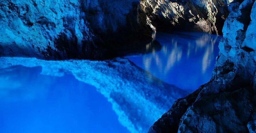 Hvar:Blue & Grenn Cave and Vis Island Private Speedboat Tour - The Experience on Board