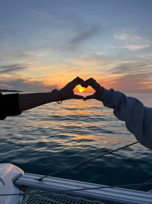 Ile-Rousse, Corsica: Gourmet catamaran excursion at sunset