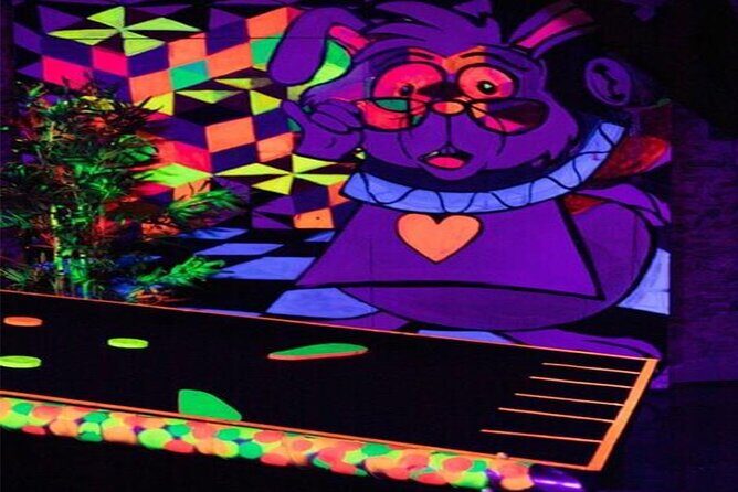 Indoor Mini Golf Experience - Who Should Consider This Experience?