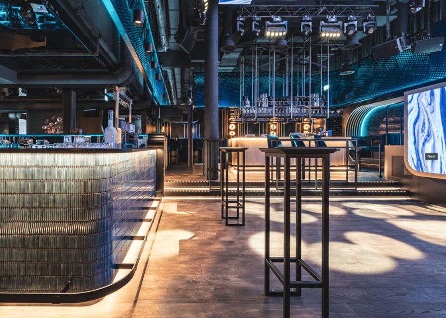 Innsbruck: Party-Ticket at Luna Club Lounge - The Details that Matter