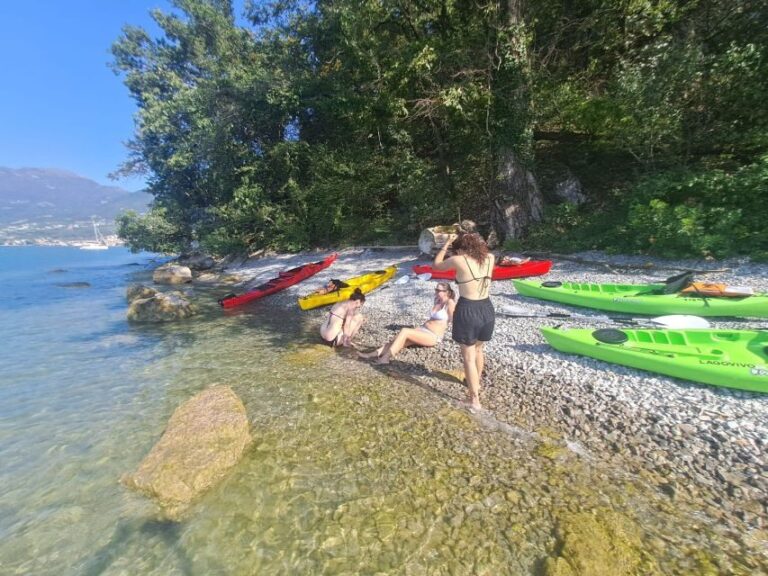 Iseo Lake: rental of kayaks in Pilzone di Iseo - Reaching Monte Isola
