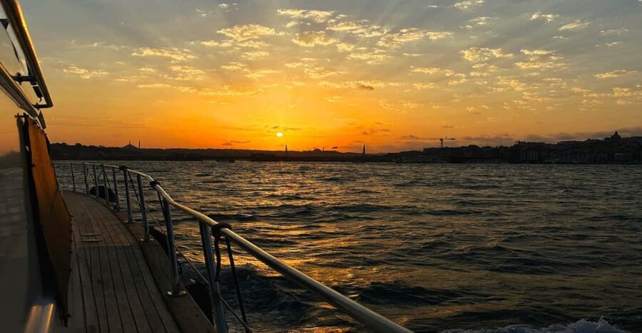 Istanbul: Bosphorus and Golden Horn Sunset Yacht Cruise - The Specific Stops and Their Significance