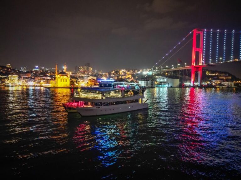 Istanbul: Bosphorus Dinner Cruise with Private Table & Show - Setting Sail on the Bosphorus: What to Expect