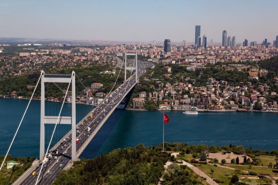 Istanbul: Bosphorus Sightseeing Boat Tour with Guide - The Practicalities and Logistics