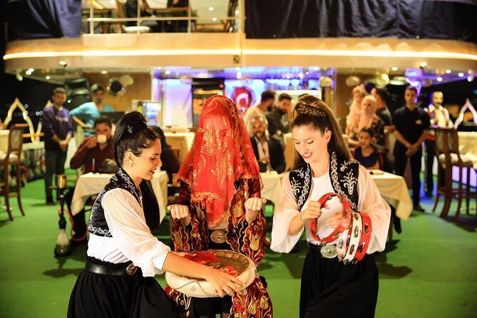 Istanbul Dinner Cruise Entertaintment with Private Tables - The Views and the Atmosphere