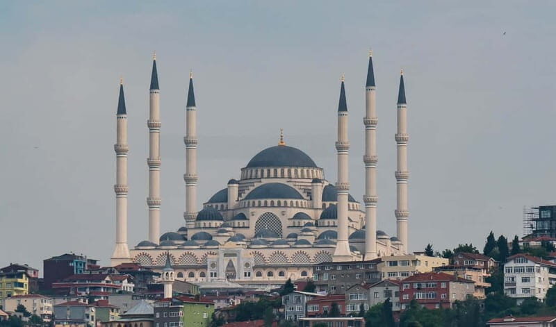 Istanbul: Explore Istanbul Asian Continent - First Stops: Coffee and Karakoy Charm