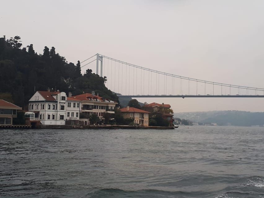 Istanbul: Full-Day City Tour with Bosphorus Cruise and Lunch - Discovering Istanbul: What to Expect