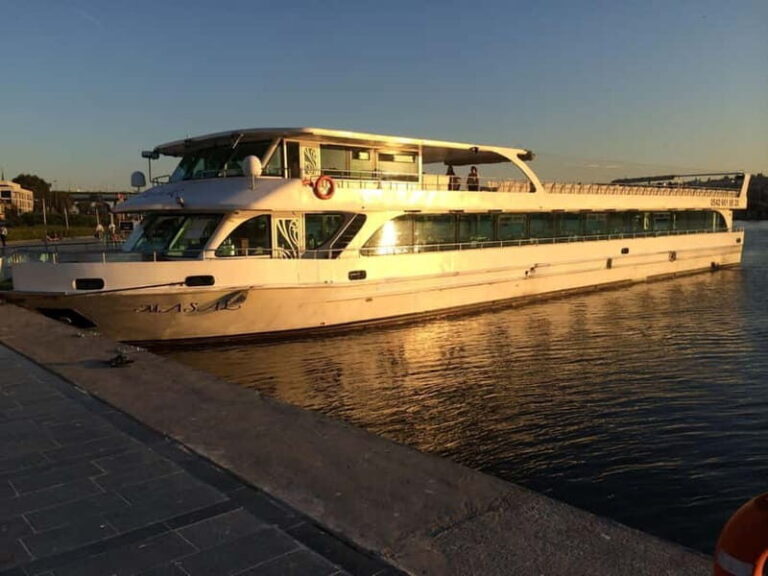 Istanbul: Golden Horn & Bosphorus Dinner and Show - The Landmarks You’ll See
