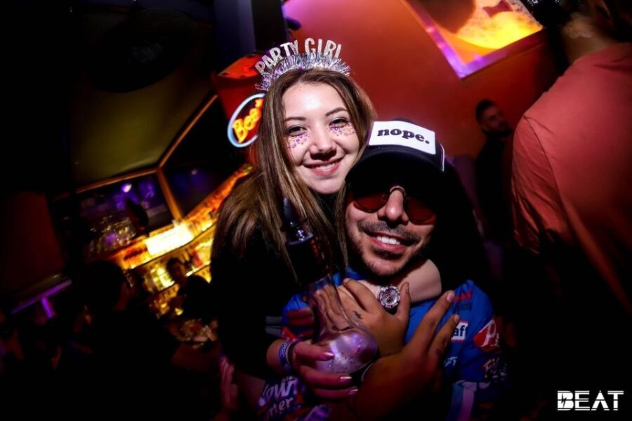 Istanbul: Party Pub Crawl with Party Bus - Who Will Love This Tour?