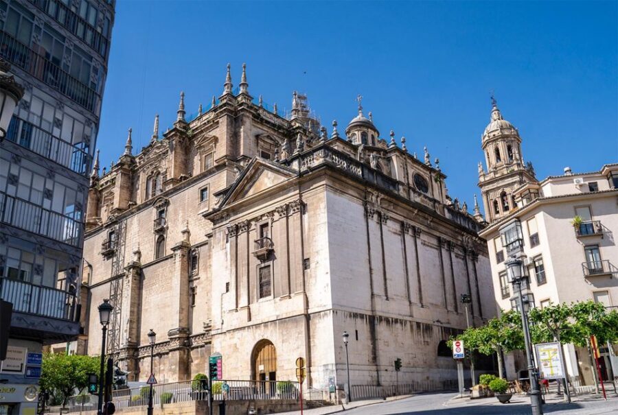 Jaén night tour: legends and mysteries - Deep Dive Into the Itinerary