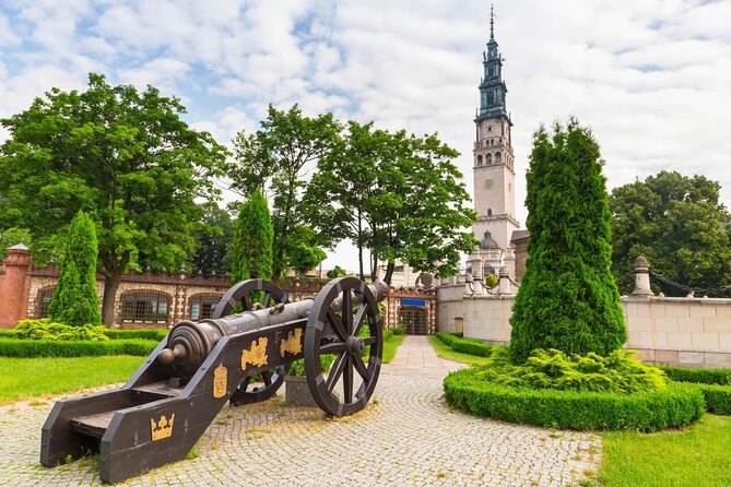 Jasna Gora & Black Madonna Private Tour from Lodz with Lunch - Key Points