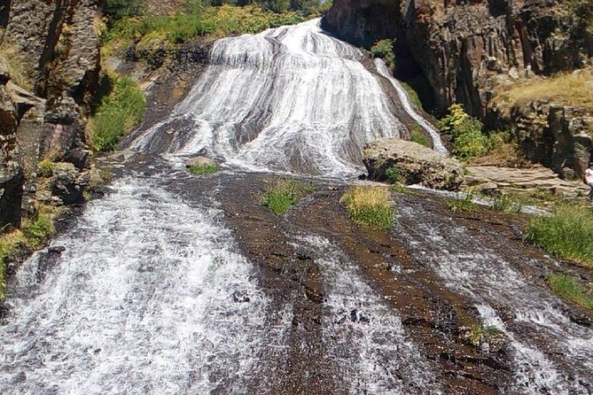 Jermuk(waterfall),Noravank,Wine degustation,Khor Virap - Key Points