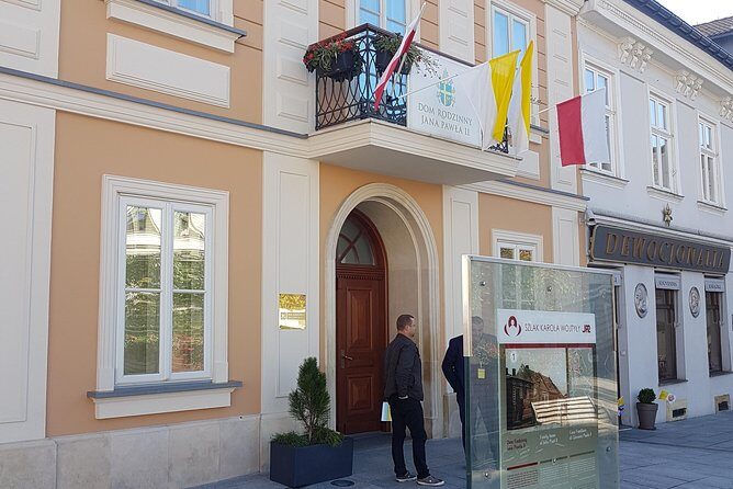John Paul II Family House Museum & Wadowice Tour from Krakow - Transport and Group Size: Why It Matters