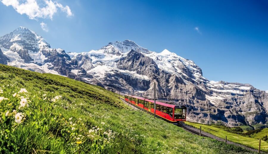 Jungfraujoch: Roundtrip to the Top of Europe by Train - The Journey to Jungfraujoch: A Closer Look