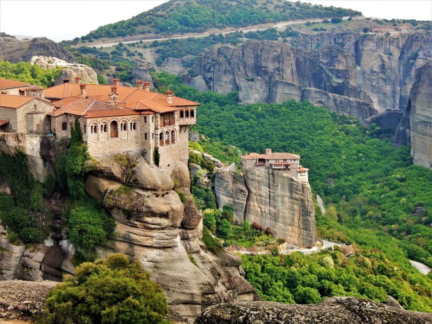 Kalabaka: Meteora Private Day Tour with a Local Guide - What to Expect from Your Meteora Experience