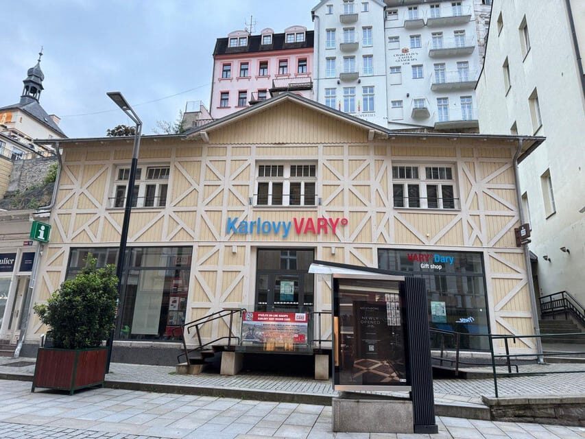 Karlovy Vary: Tourist Cinema Experience - What the Reviews Say