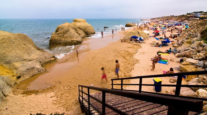 Kayak into the Hidden Caves and Secret Beaches - Key Points