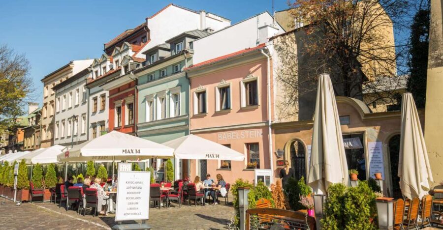Kazimierz, Schindler's Factory & Ghetto Guided Tour - Exploring Kazimierz: A District of Contrasts